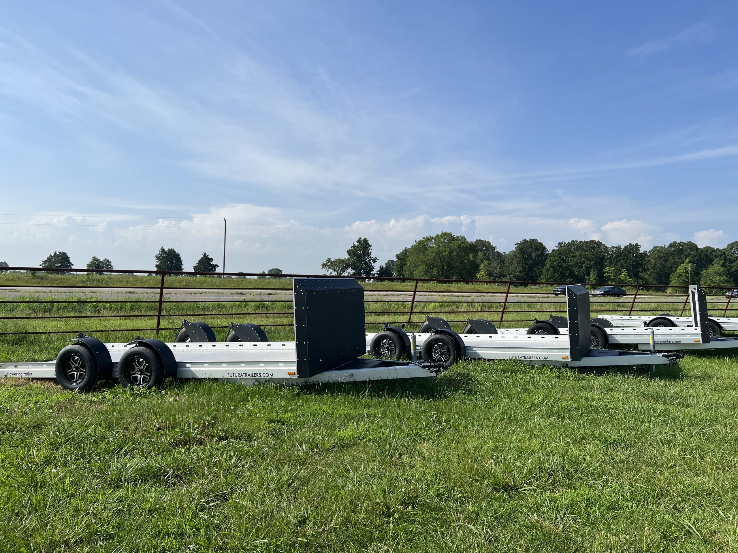 Featured Rigs: Self-Lowering Trailers From Futura, Timpte