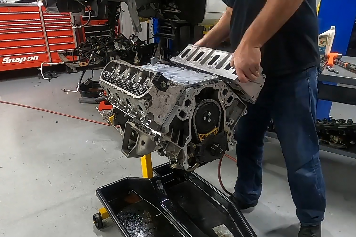 It’s Got A Cop Motor: Rebuilding A Police Car Engine With Melling